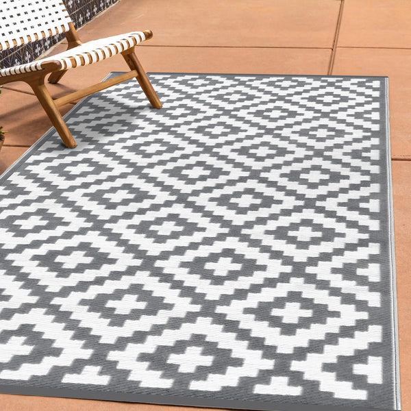 1 Year Warranty Outdoor Rug UK | Nirvana Grey & White | Durable & Easy Care